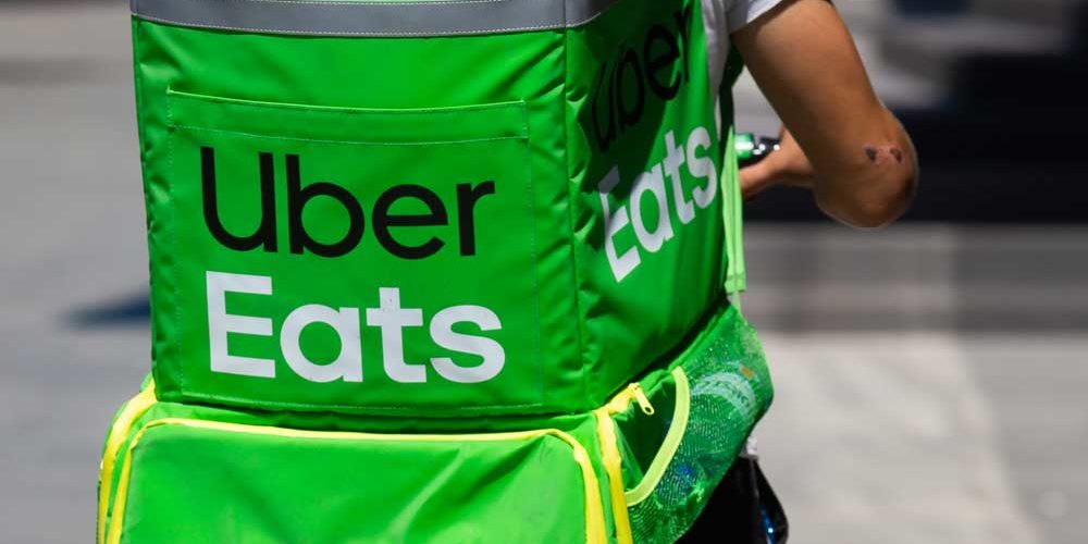 Como trabalhar no Uber Eats: saiba como se tornar um entregador