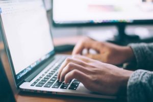 Minibiografia: como fazer a sua com 5 dicas e exemplos